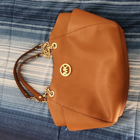 Michael Kors | Bags | Michael Kors Large Pocketbook | Poshmark